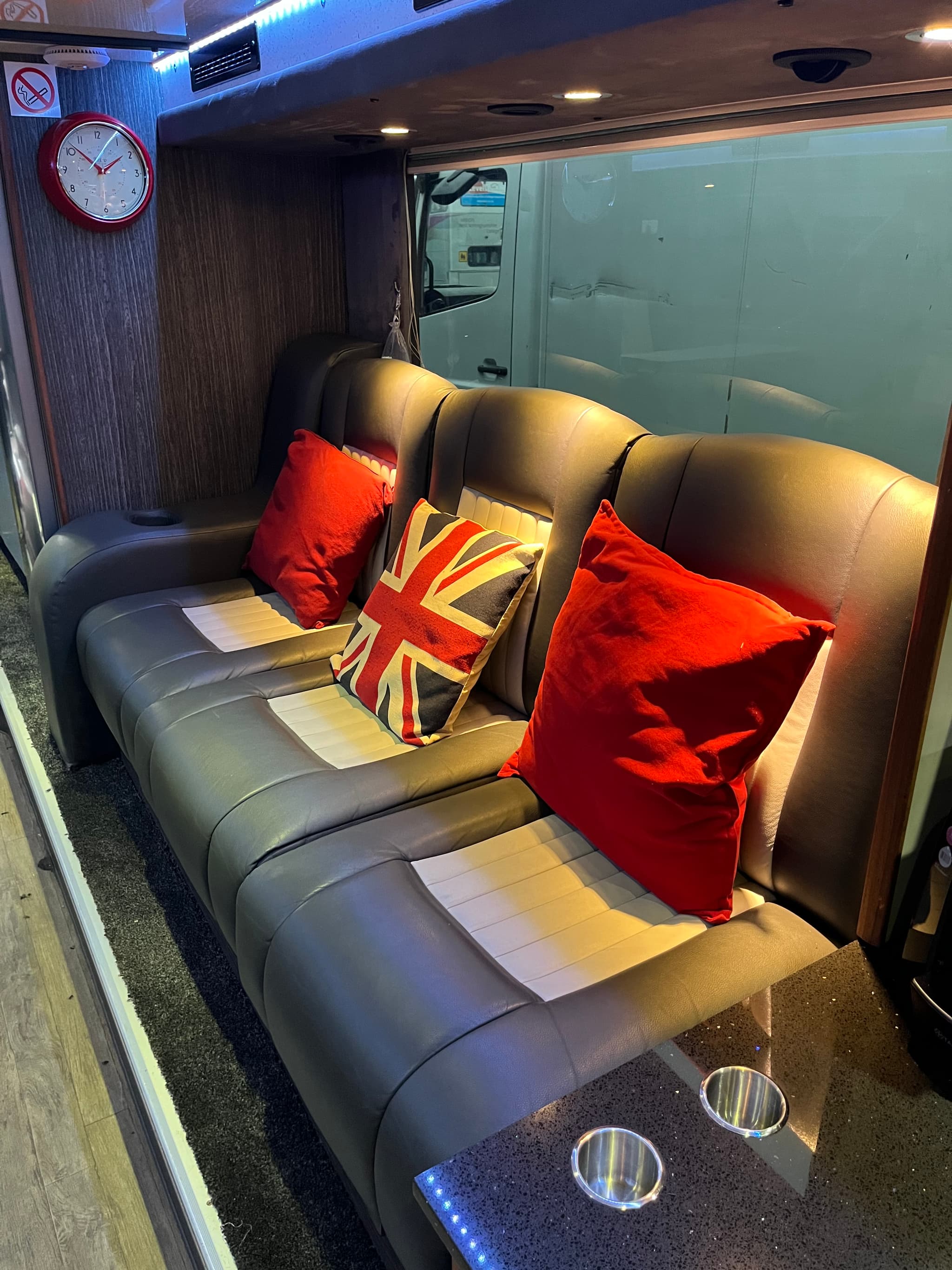 16 berth sleeper bus for hire | Megalseepers